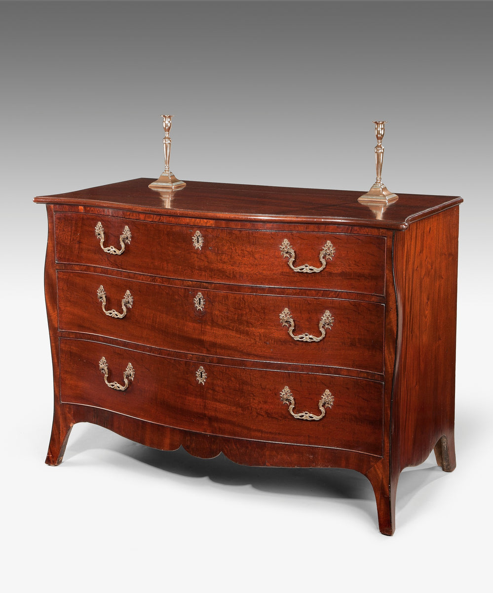 Hepplewhite Serpentine Commode – Reindeer Antiques